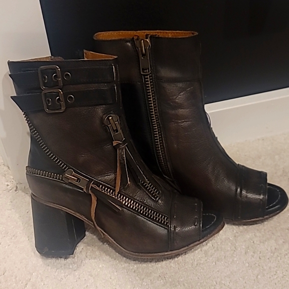 Freebird by Steven | Shoes | Freebird By Steven Zombi | Poshmark